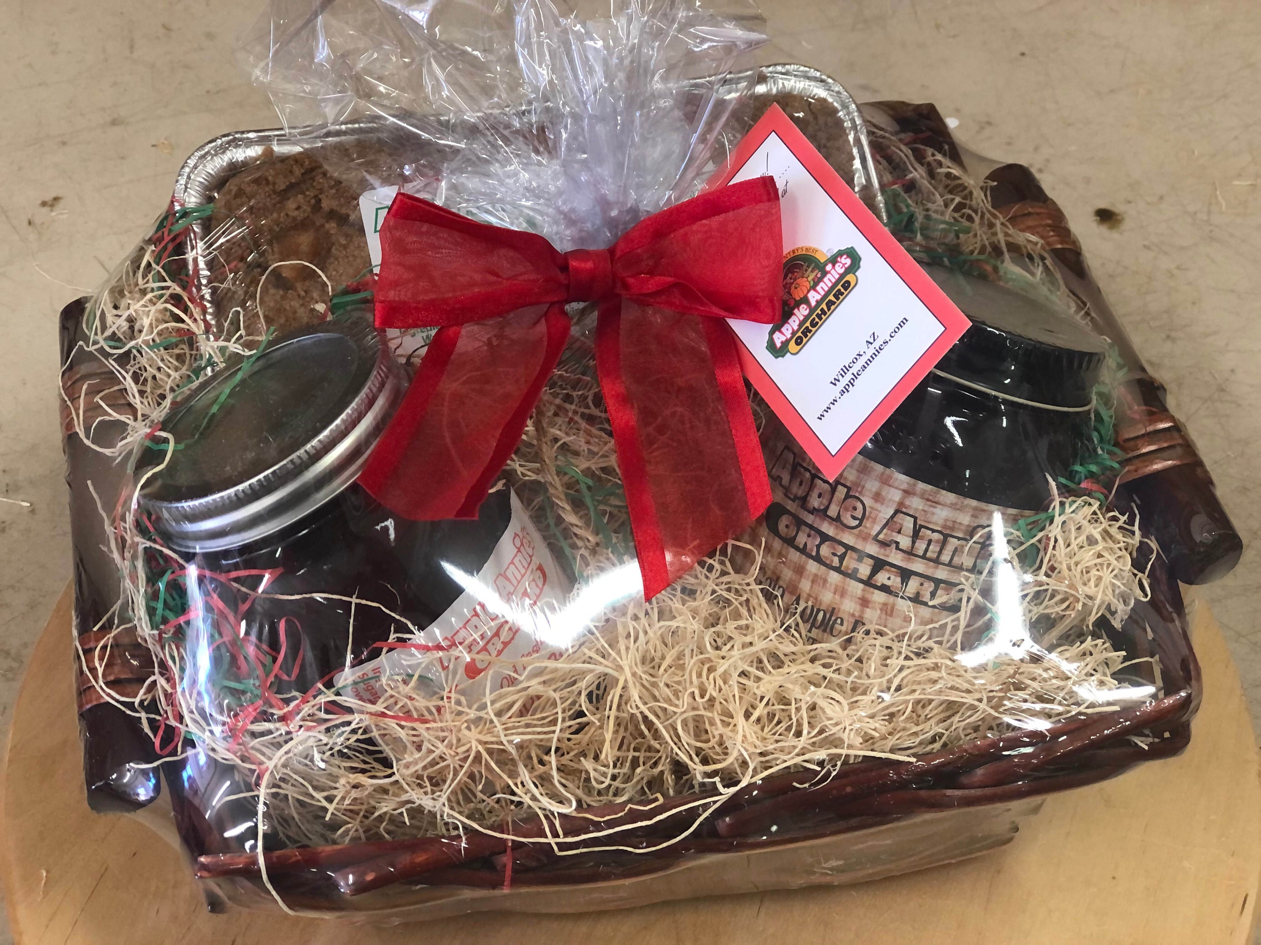 Gift Basket: Signature | Apple Annie's Country Store